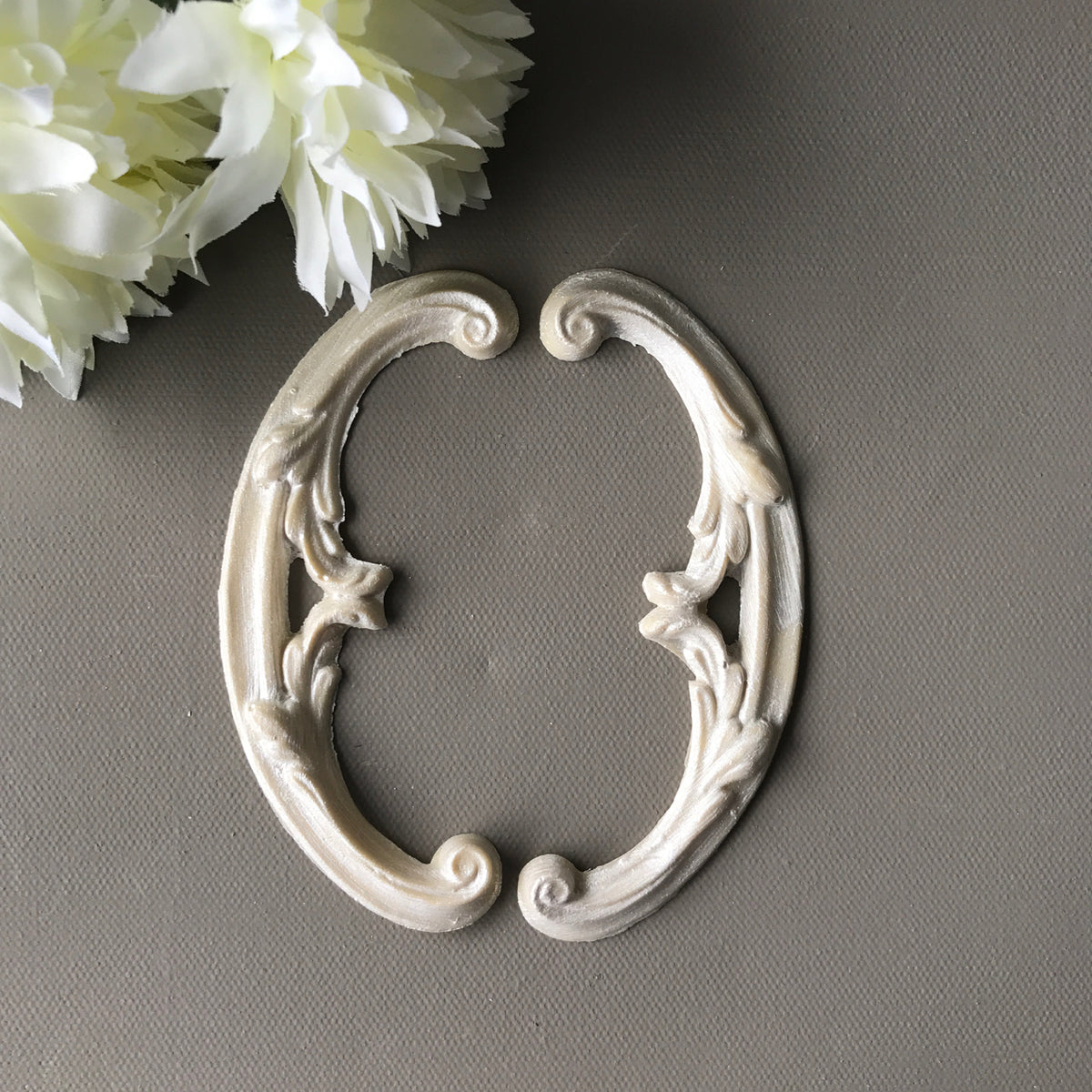 SC26 – Small Double Ended Scroll – Mishique Design